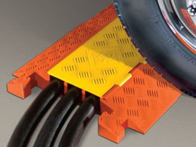 LINEBACKER HD 3 Channel 45 Degree Right Turn - Yellow Lid; Orange Ramps ...