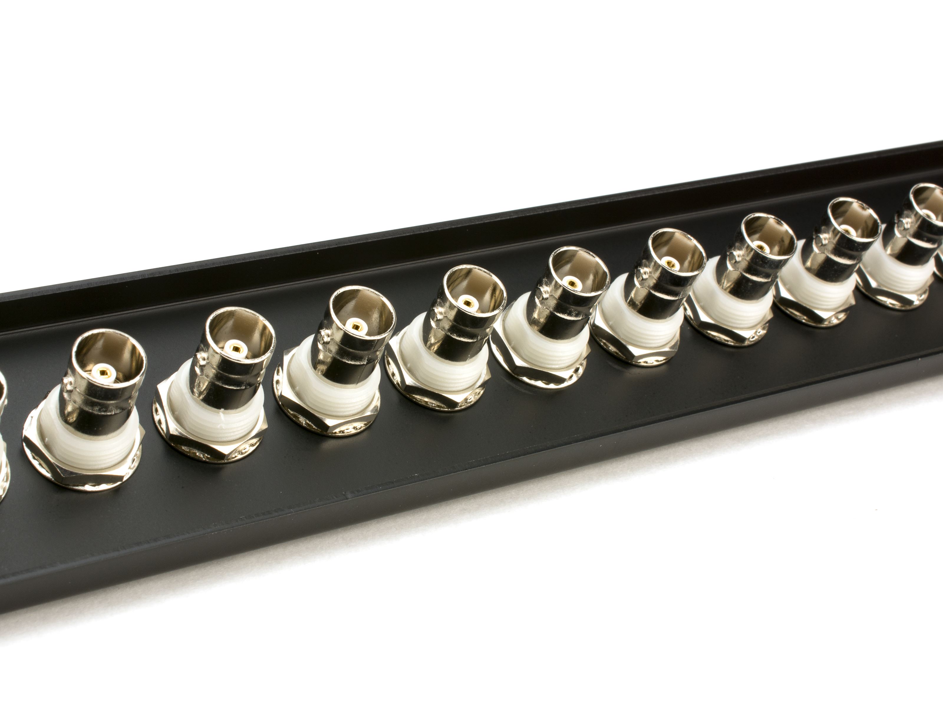 24 Port Fully Loaded 75 Ohm Isolated BNC Coaxial Patch Panel - 1U ...