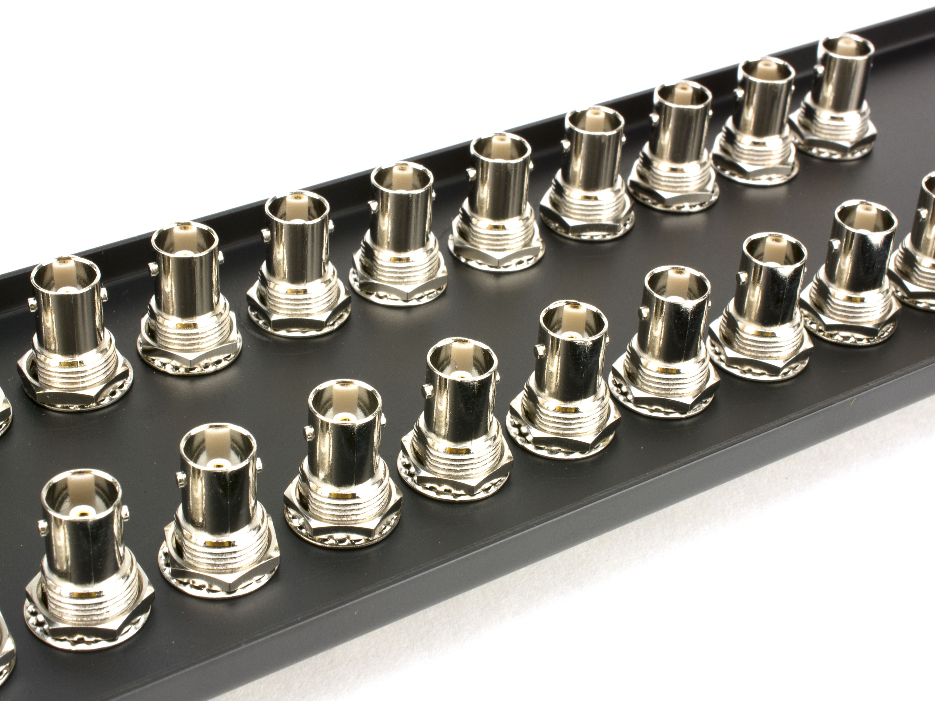 32 Port Fully Loaded 75 Ohm BNC Coaxial Patch Panel - 2U | Computer ...